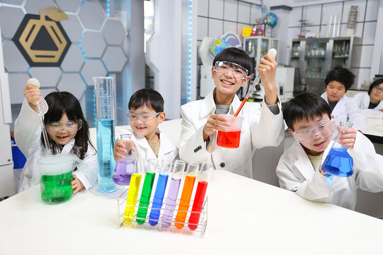 未来を拓く、きらめく才能を育む！GENKI LABO実験教室
